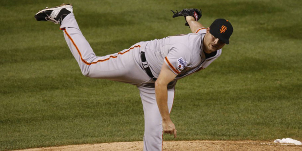 D-backs acquire RHP Cody Hall from Giants