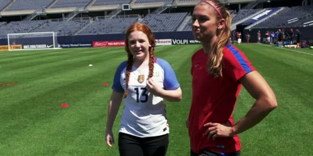Alex Morgan grants Mackenzie Toman's Make-A-Wish