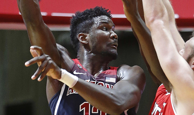 Bill Walton thinks DeAndre Ayton is an animal -- in a good way