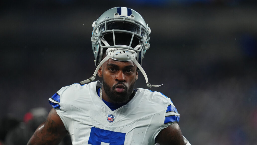 Cowboys CB Trevon Diggs suffers torn ACL in left knee