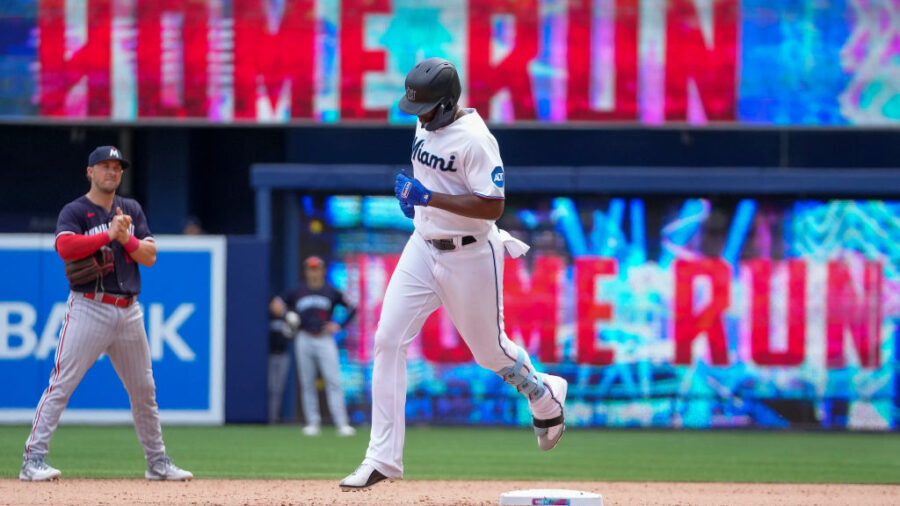 Diamondbacks DH options who could be under Christmas tree