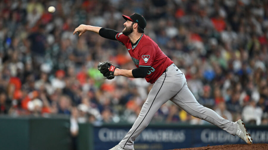 Diamondbacks DFA reliever Dylan Floro, recall Blake Walston