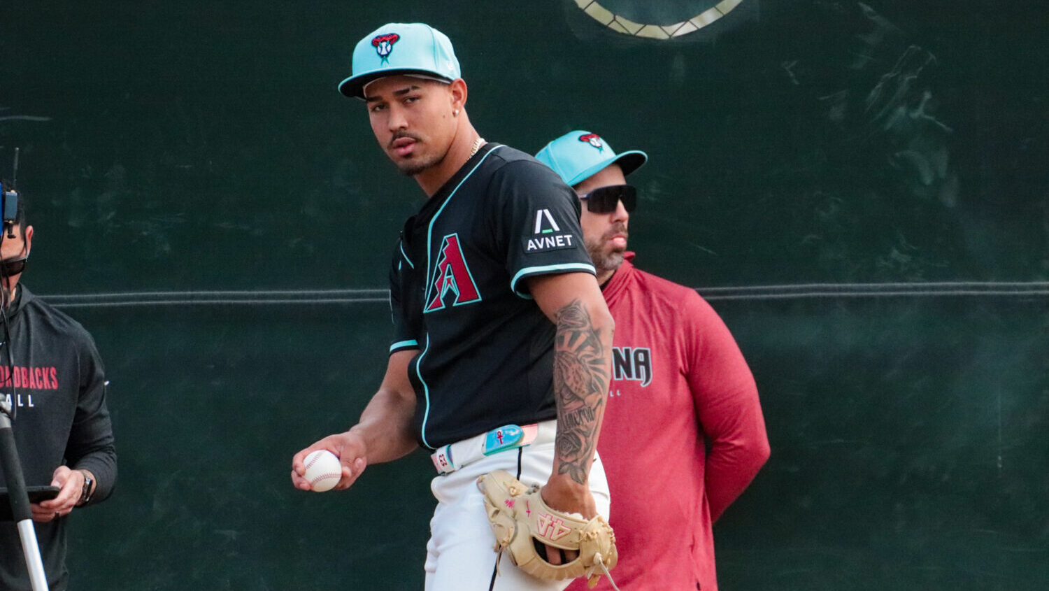 Diamondbacks get 1st look at potential closers this spring