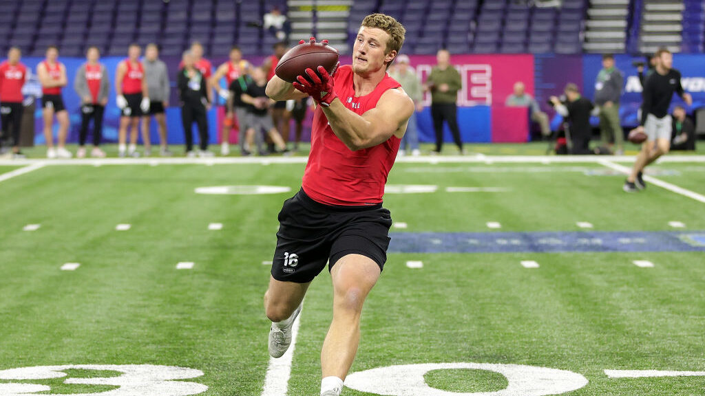 Travis Vokolek re-signing with Cardinals