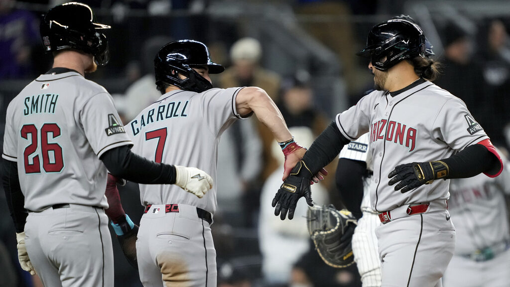 D-backs' Eugenio Suarez hits grand slam to beat Yankees