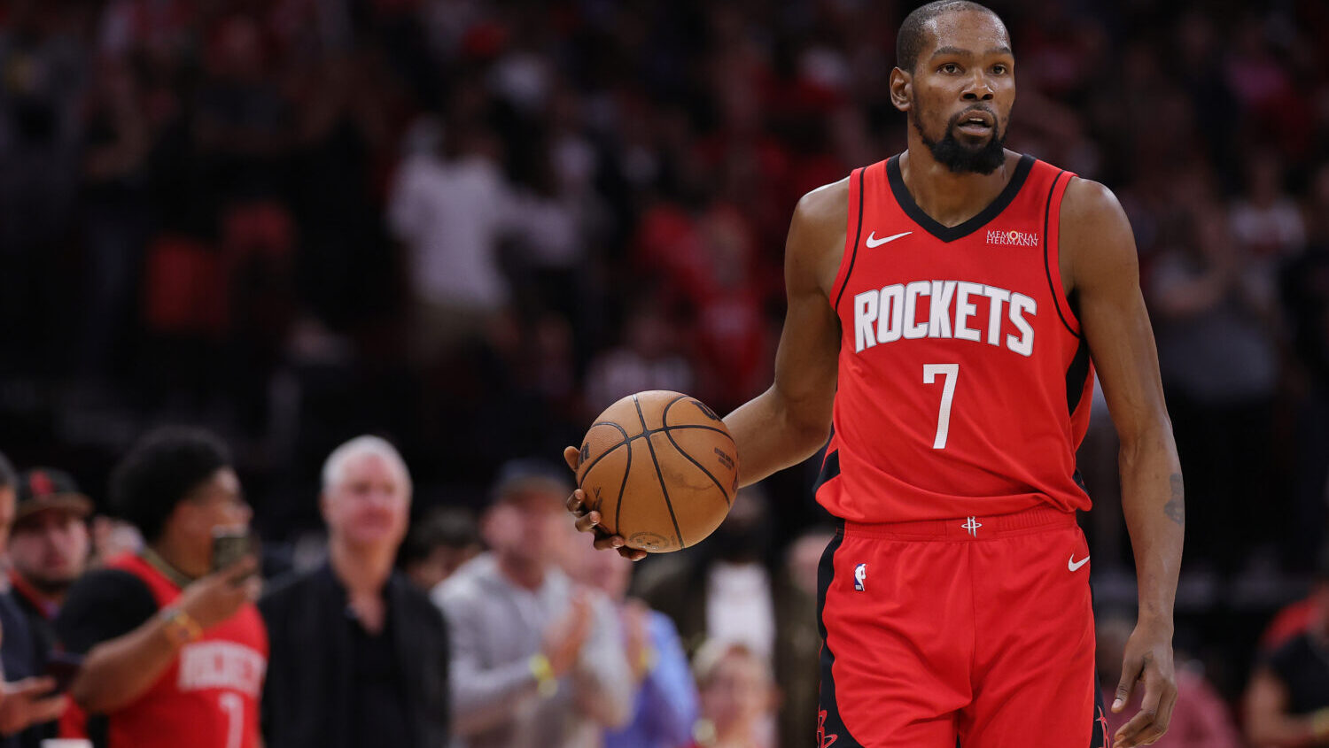 Kevin Durant out of Suns-Rockets game for 'family matter'