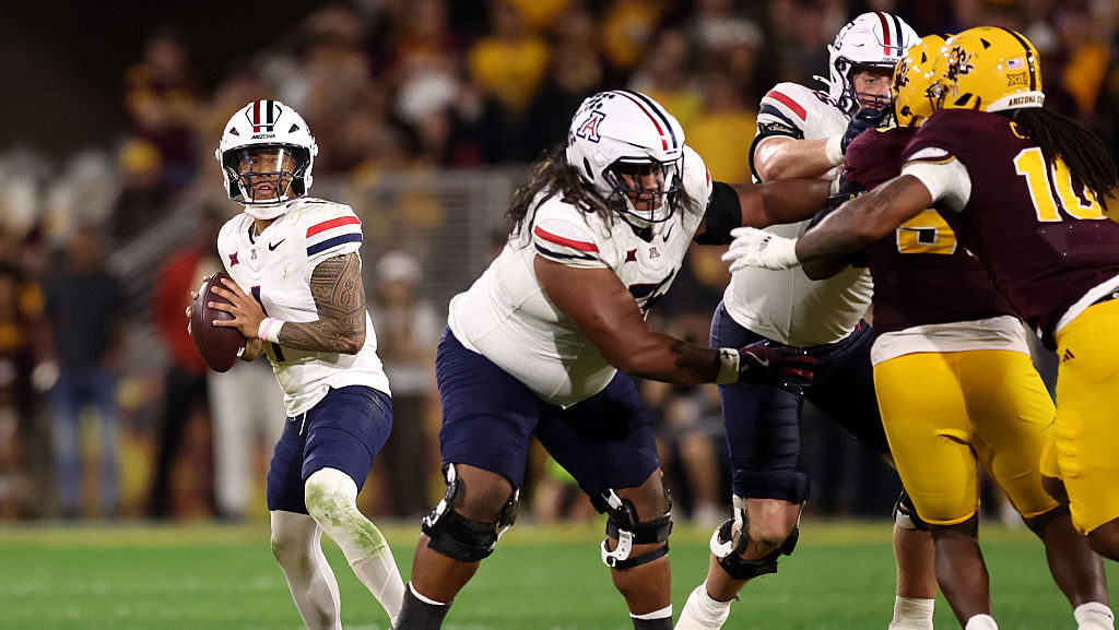 Arizona moves up in College Football Playoff Top 25 rankings